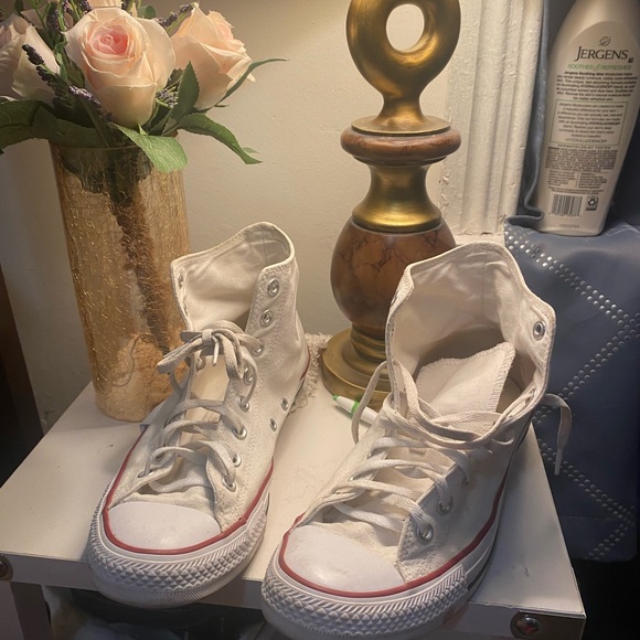 Converse | Shoes | Converse All Star White Sneakers With Red Accents ...
